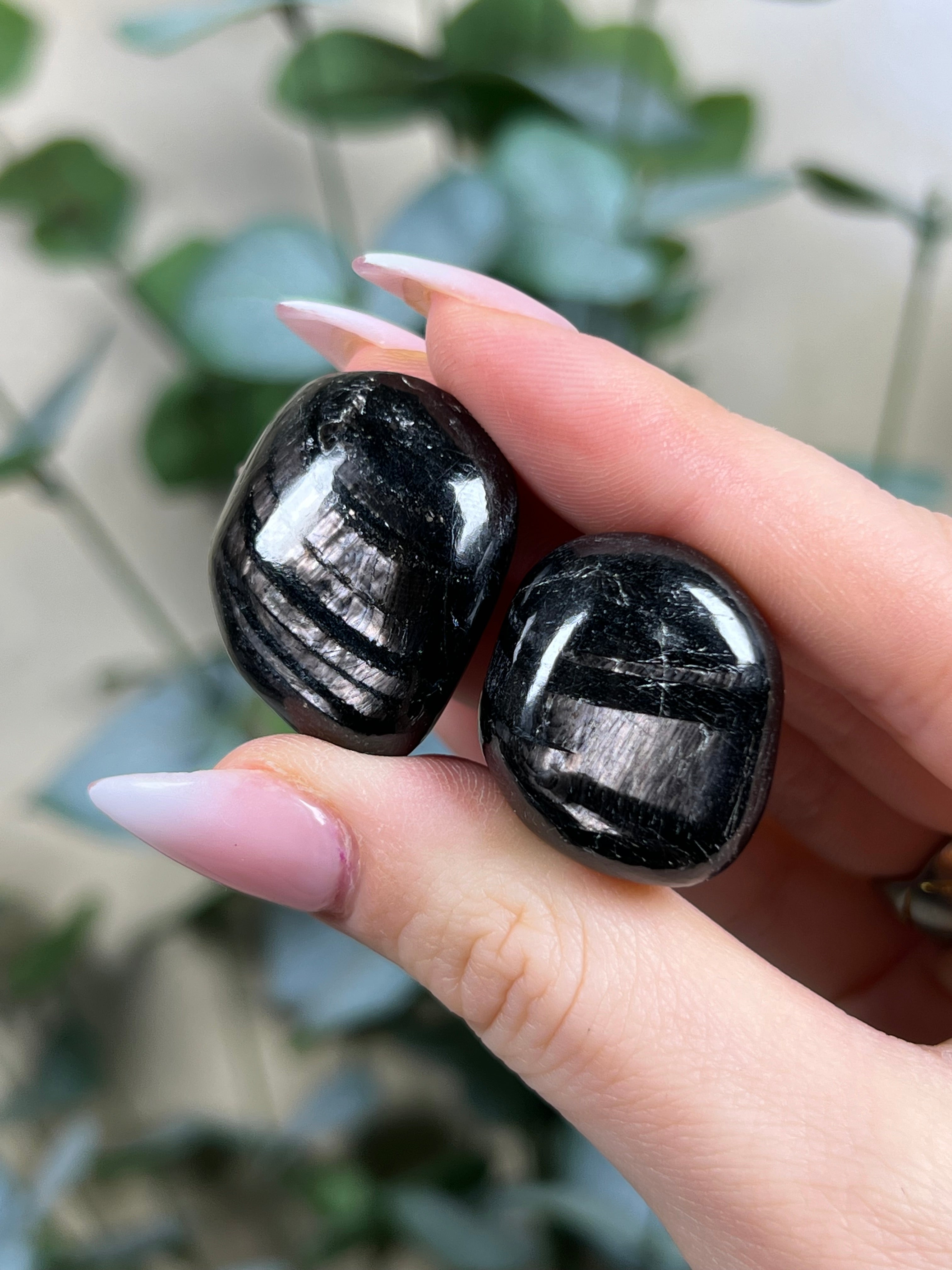 Hypersthene Tumbles – Calm and Collective Minerals