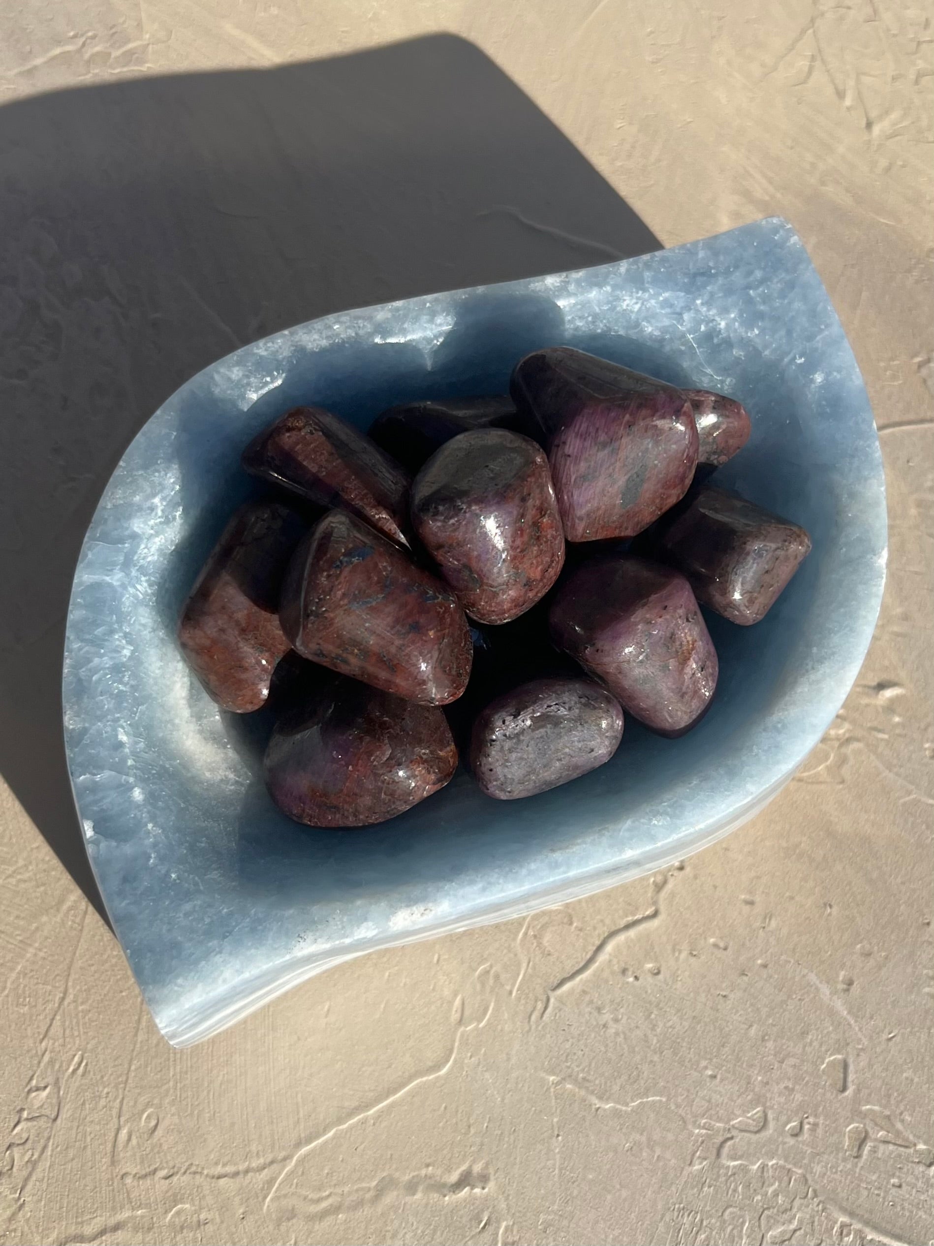 Ruby Tumble – Calm and Collective Minerals